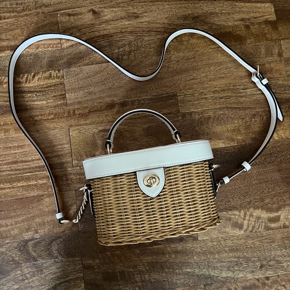 Coach | Bags | Coach Kay Crossbody In Straw Chalk Patent Leather W Gold ...